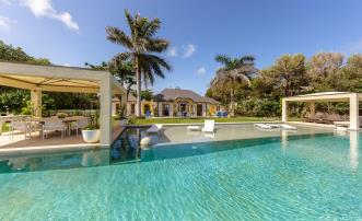 Island Villas & Accommodation for rent in St-Vincent-And-The-Grenadines ...